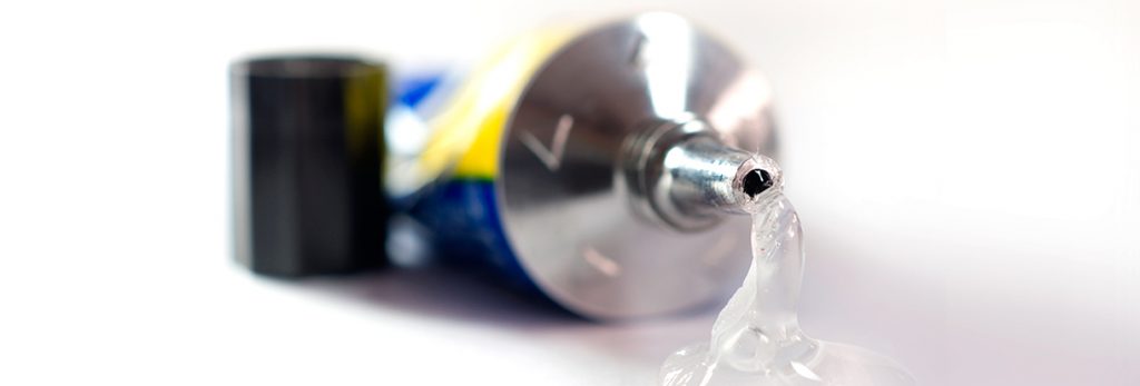 O que é Resina? Conheça os Tipos e Aplicações na Comunicação Visual